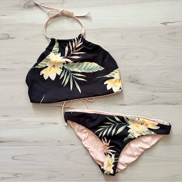 Billabong | Swim | Billabong Reversible Floral Halter Light Pink And ...